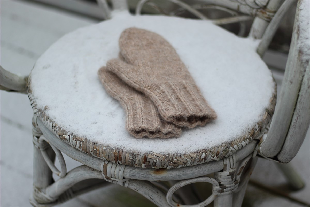 212 SNOW MITTENS from CaMaRose - KNITTING PATTERN